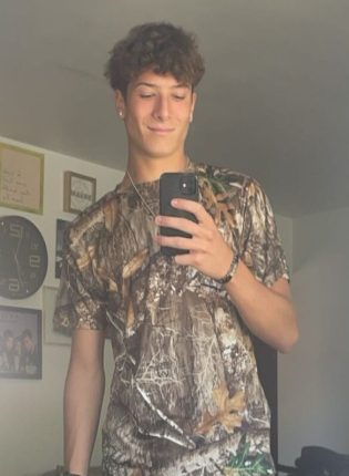 Louie's Tux Shop | Model Search